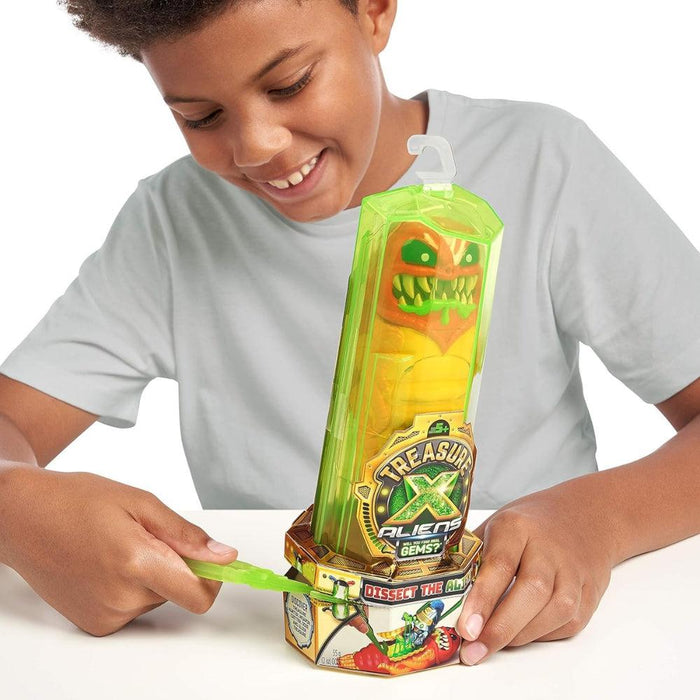 Treasure X Aliens - Dissection Kit With Slime, Action Figure, And Trea ...